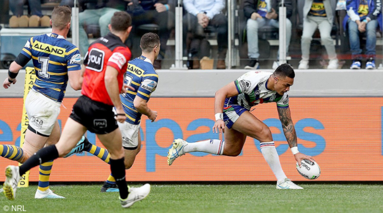 NRL - Parra s'en sort bien face aux Warriors - Rugby à XIII - Treize ...